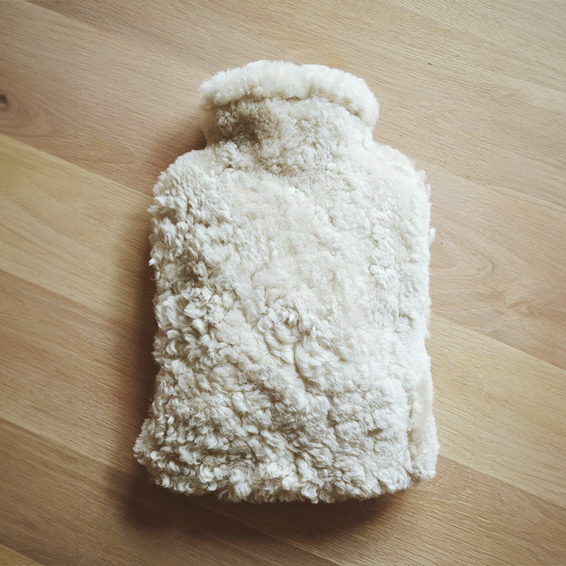 ニュージーランド産の羊毛を使用した湯たんぽ Hot Water Bottle ニュージーランド産の羊毛を使用した湯たんぽ Hot Water Bottle